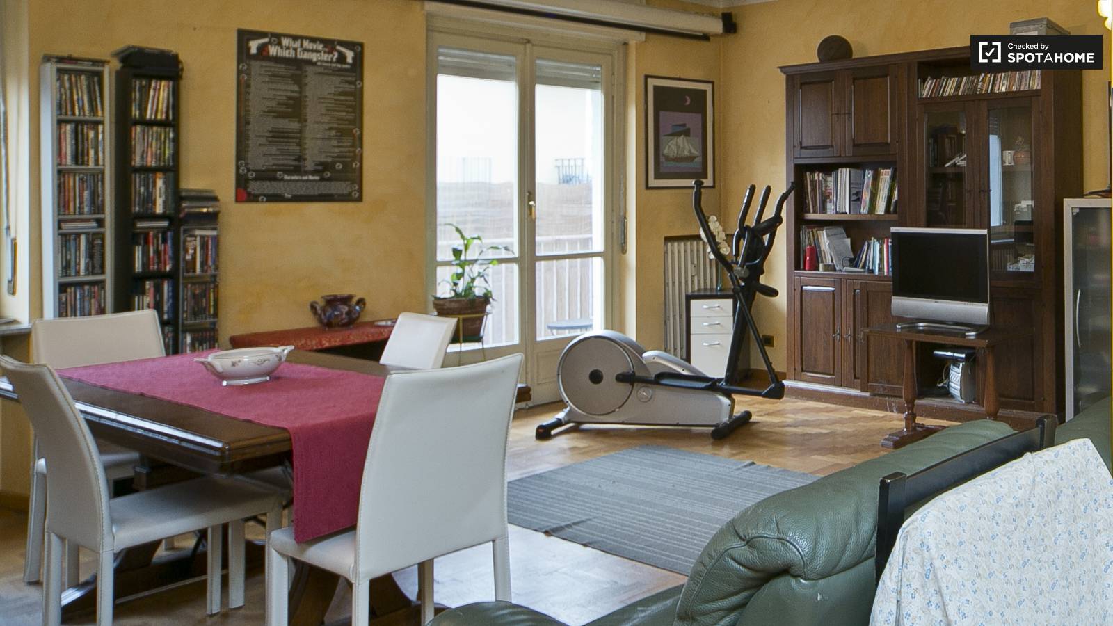 Quartos e camas para alugar em apartamento de 2 quartos em Turim ...