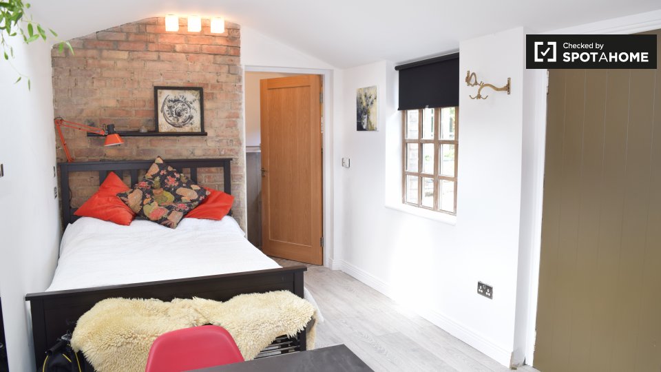 Studio apartment for rent in Killiney, Dublin (ref: 249442) | Spotahome