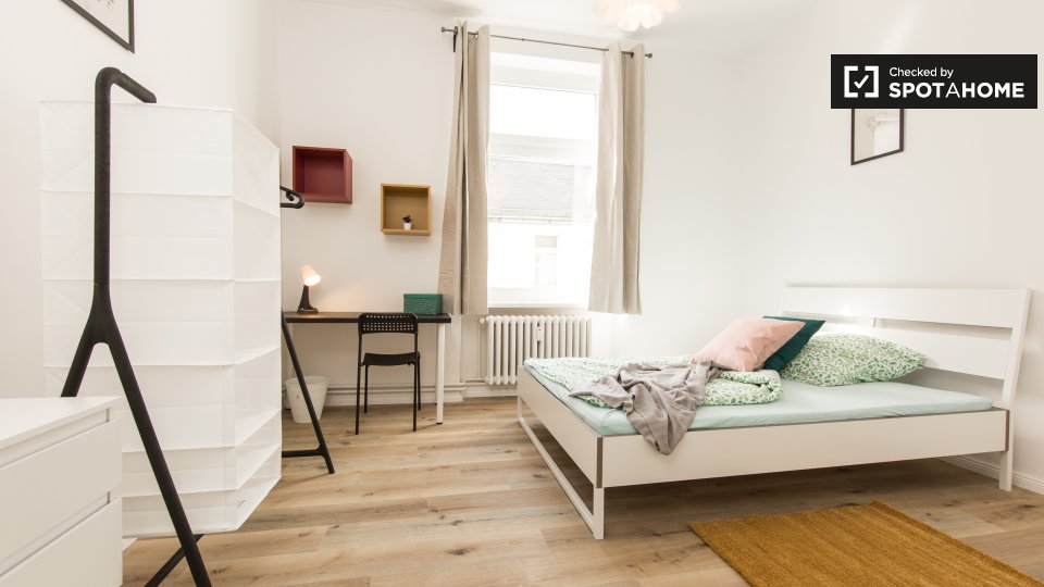 Room for rent in apartment with 11 bedrooms in Berlin (ref: 427680 ...